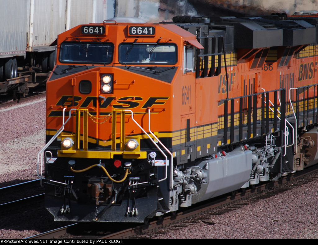 BNSF 6641 starts Heading westbound pulling a Z-train.